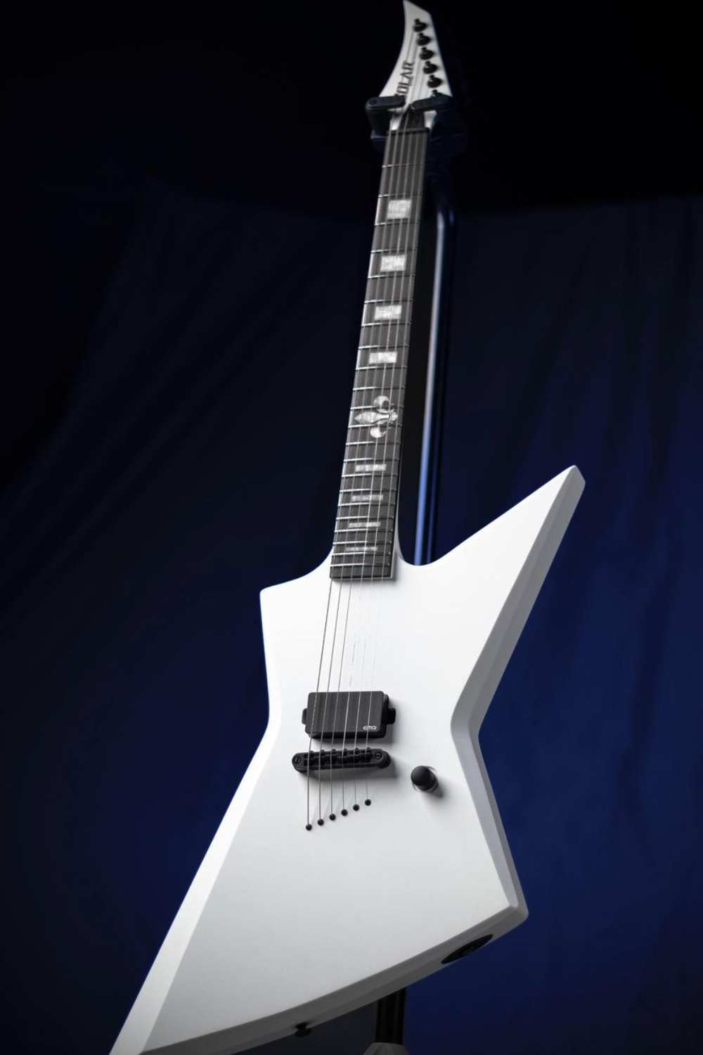 Windstein's E1.6 KW : A New Guitar Putting Flesh On The Bones Of Kirk ...